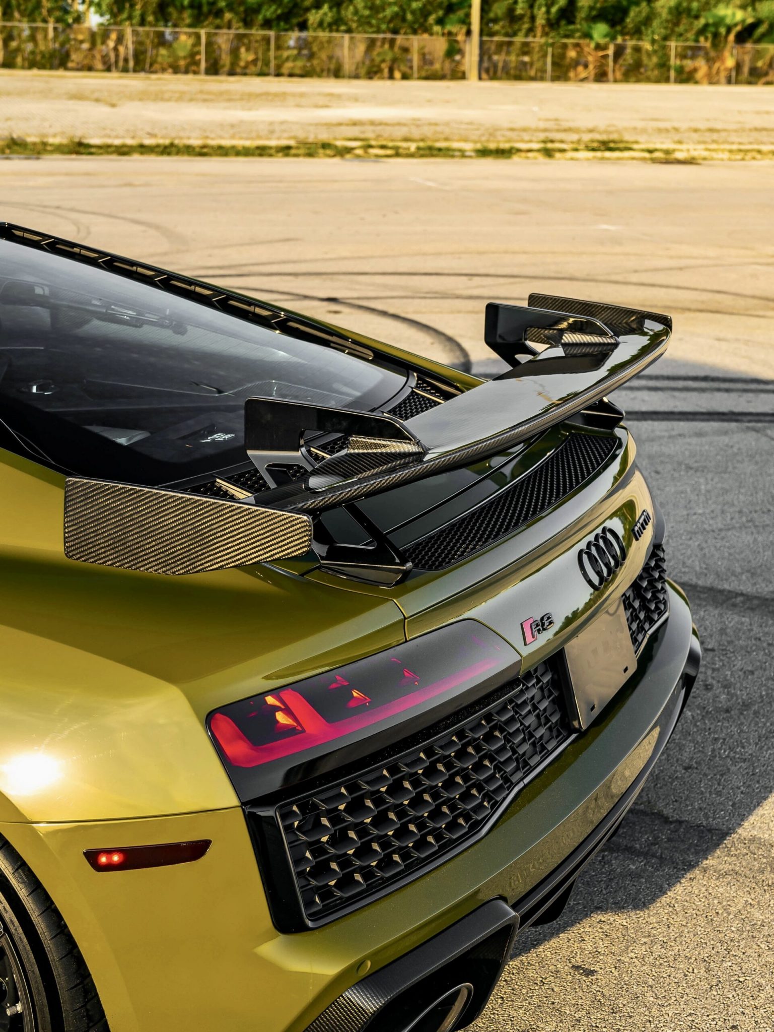 R8 GEN 2 CARBON SPOILER – AUDI R8 GEN 2 DRY CABON FIBRE SPOILER/WING AP ...