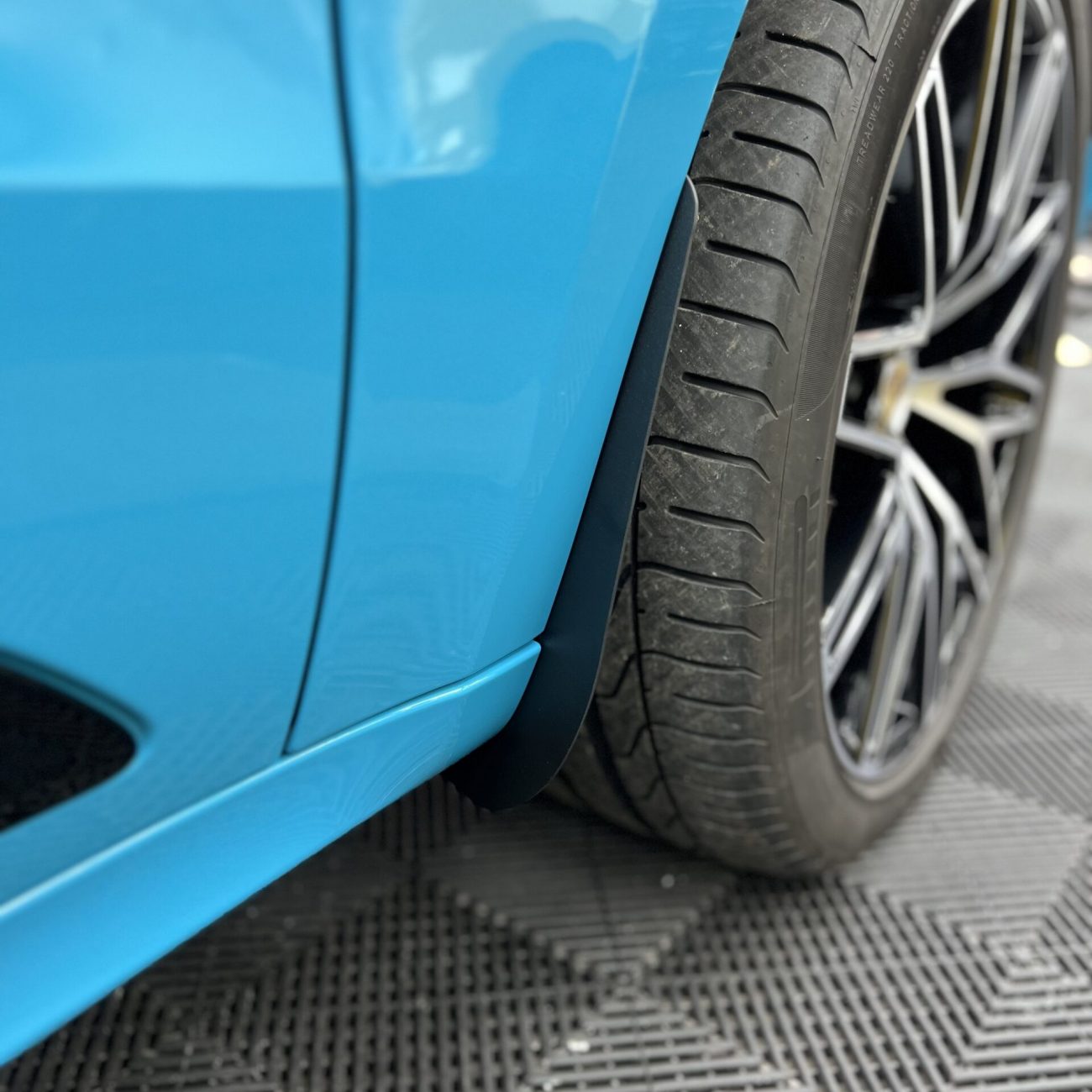 Porsche Arch Guards/Mudflaps FRONT 911/Macan/Taycan - Automotive Passion Uk
