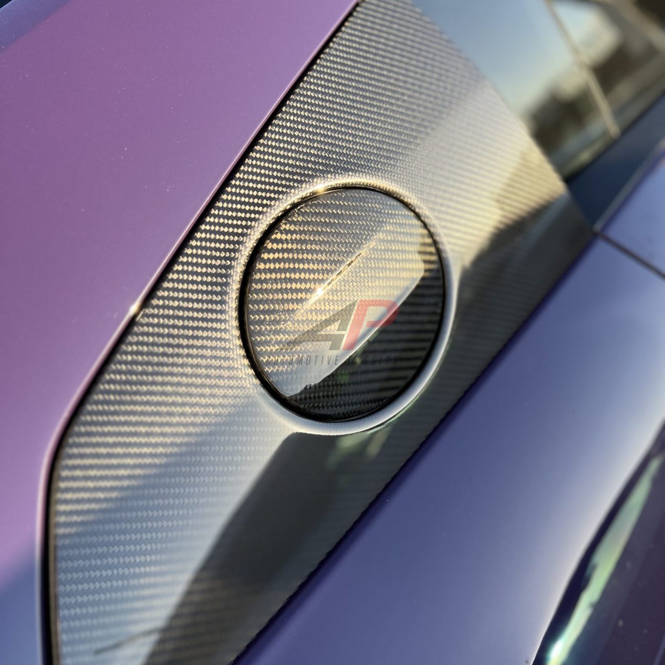 R8 CARBON FUEL CAP - AUDI R8 GEN 2 DRY CARBON FIBRE FUEL COVER ...